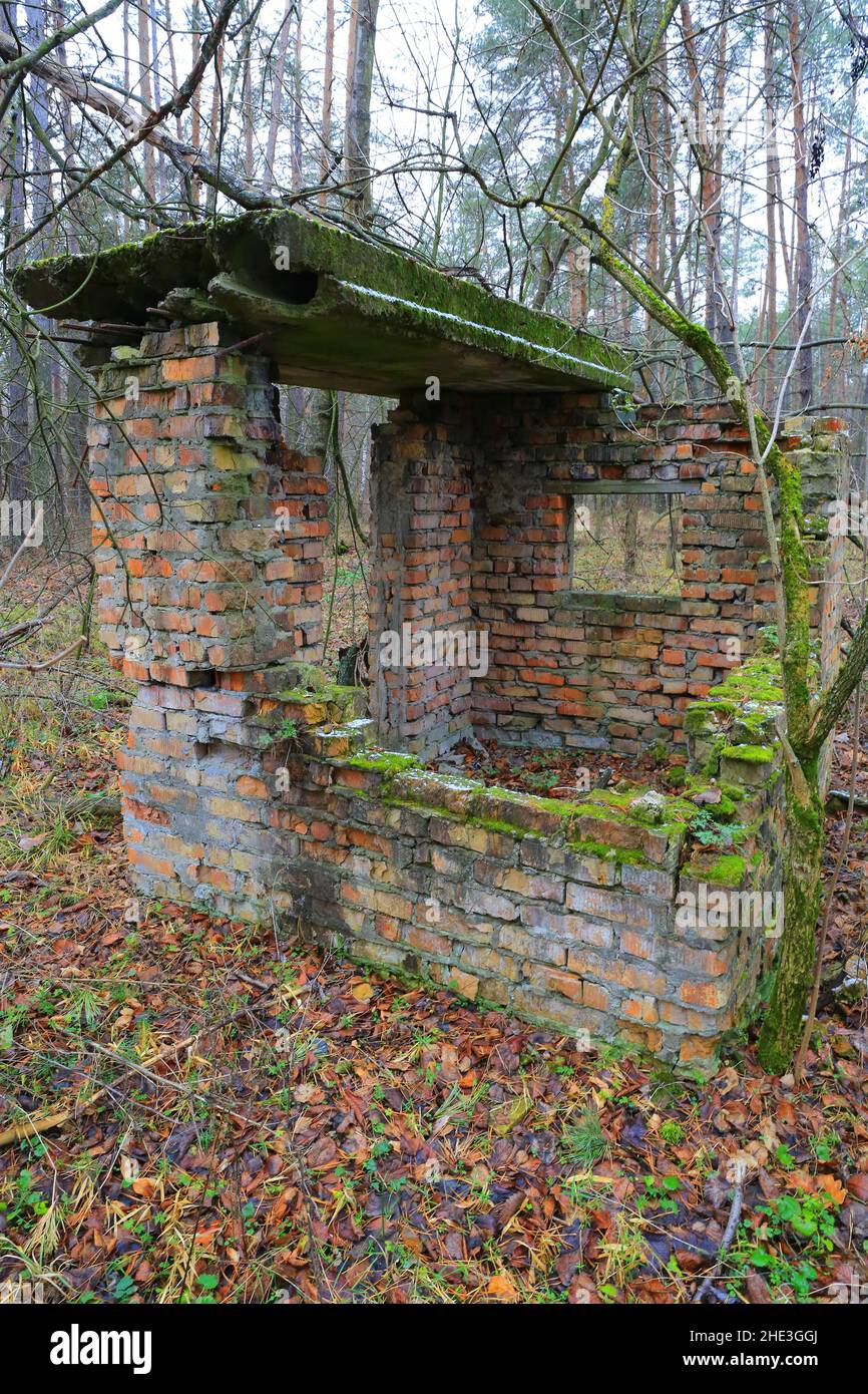 Lost building hi-res stock photography and images - Alamy