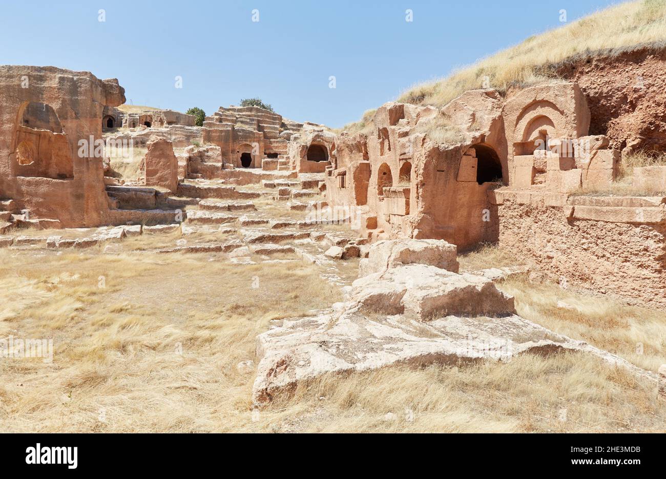 The rock-cut tombs of Dara Ancient City’s necropolis Stock Photo - Alamy