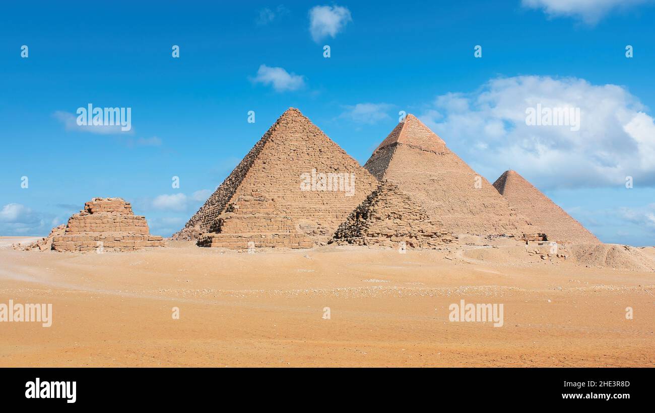 The great pyramids of egypt hi-res stock photography and images - Alamy