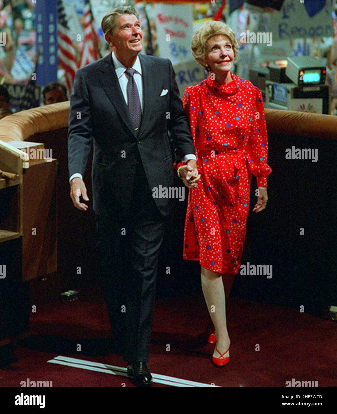 Ronald and Nancy Reagan after Acceptance speech C23749-31 (cropped ...