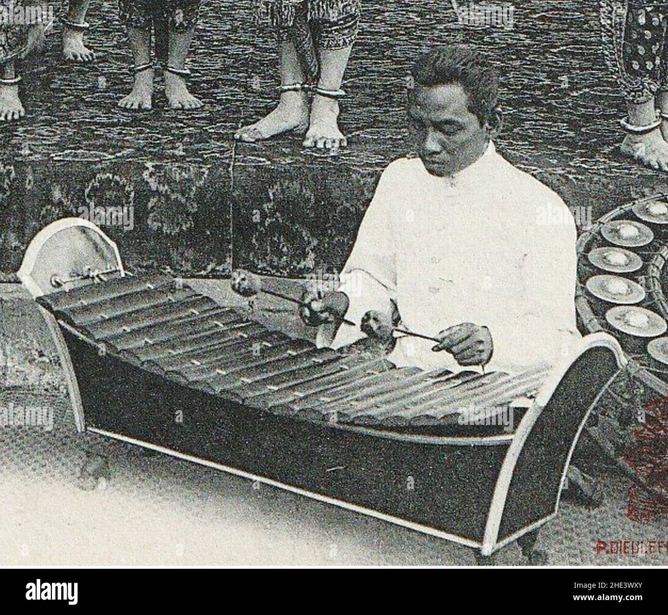 Roneat hi-res stock photography and images - Alamy