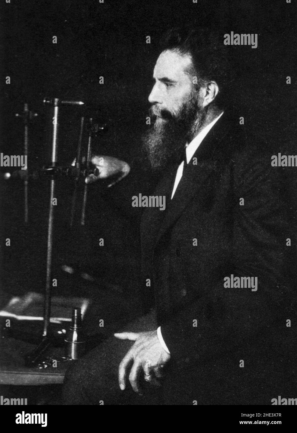 Röntgen in the lab Stock Photo - Alamy