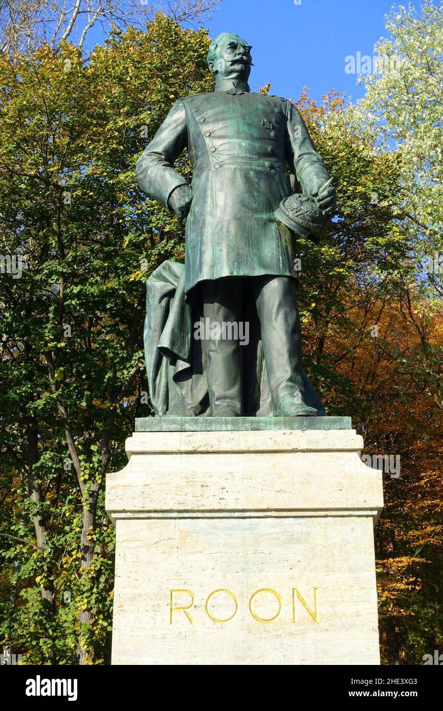 Roon-Denkmal - Großer Tiergarten, Berlin, Germany Stock Photo - Alamy