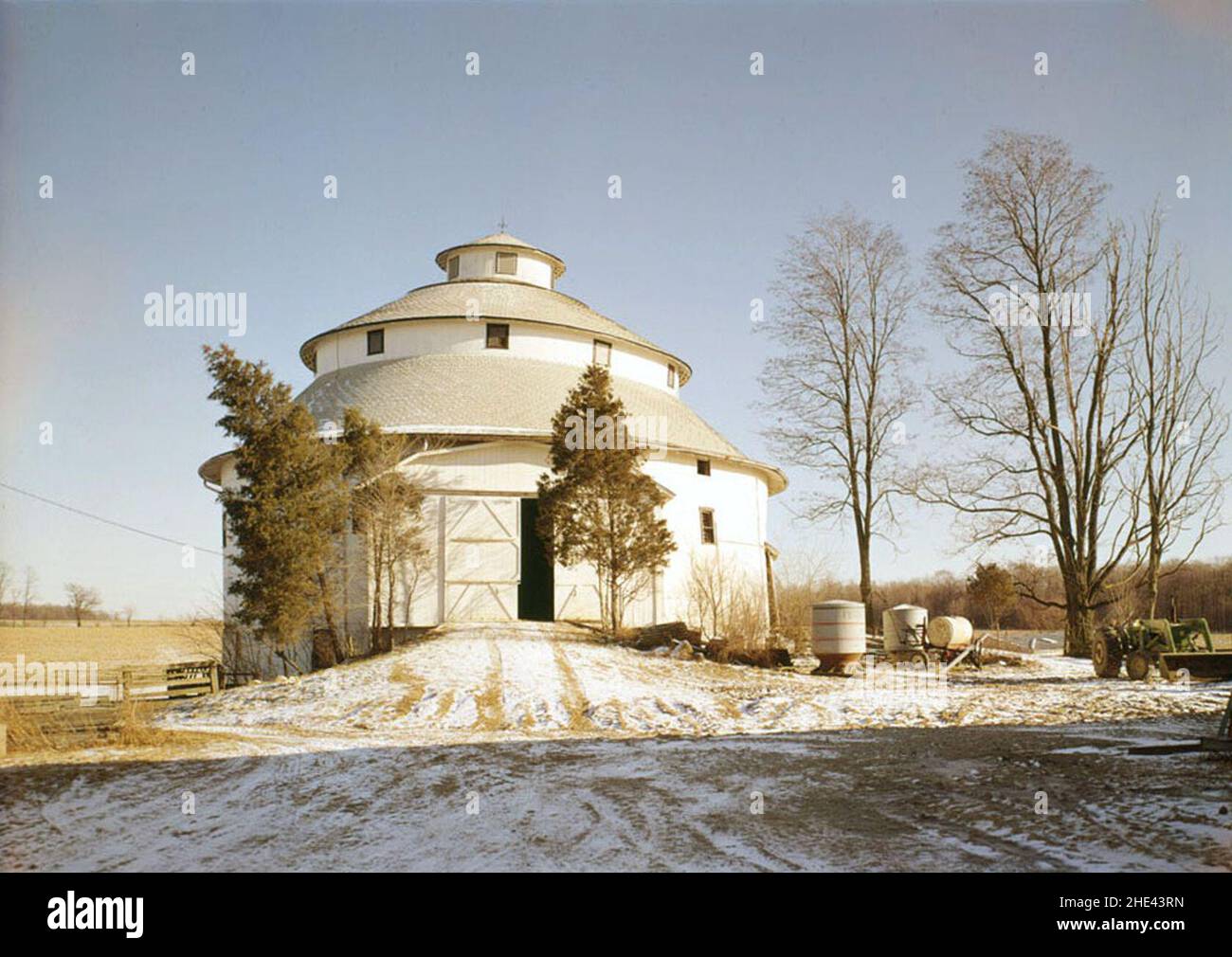 Round barn Indiana Stock Photo - Alamy
