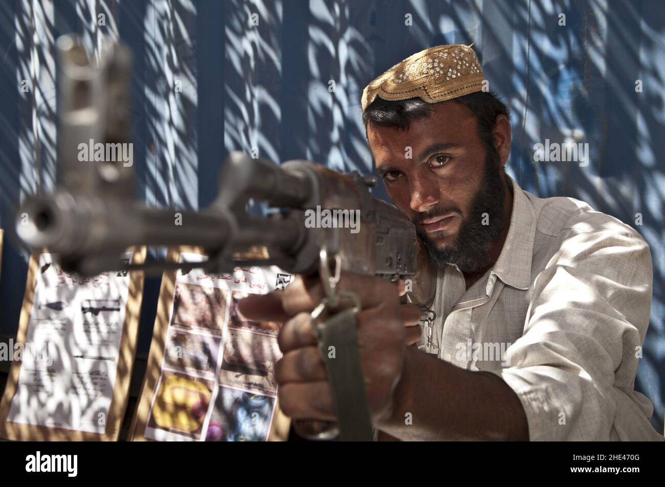 Royal military police train Afghan local police in Lashkar Gah 11072 ...