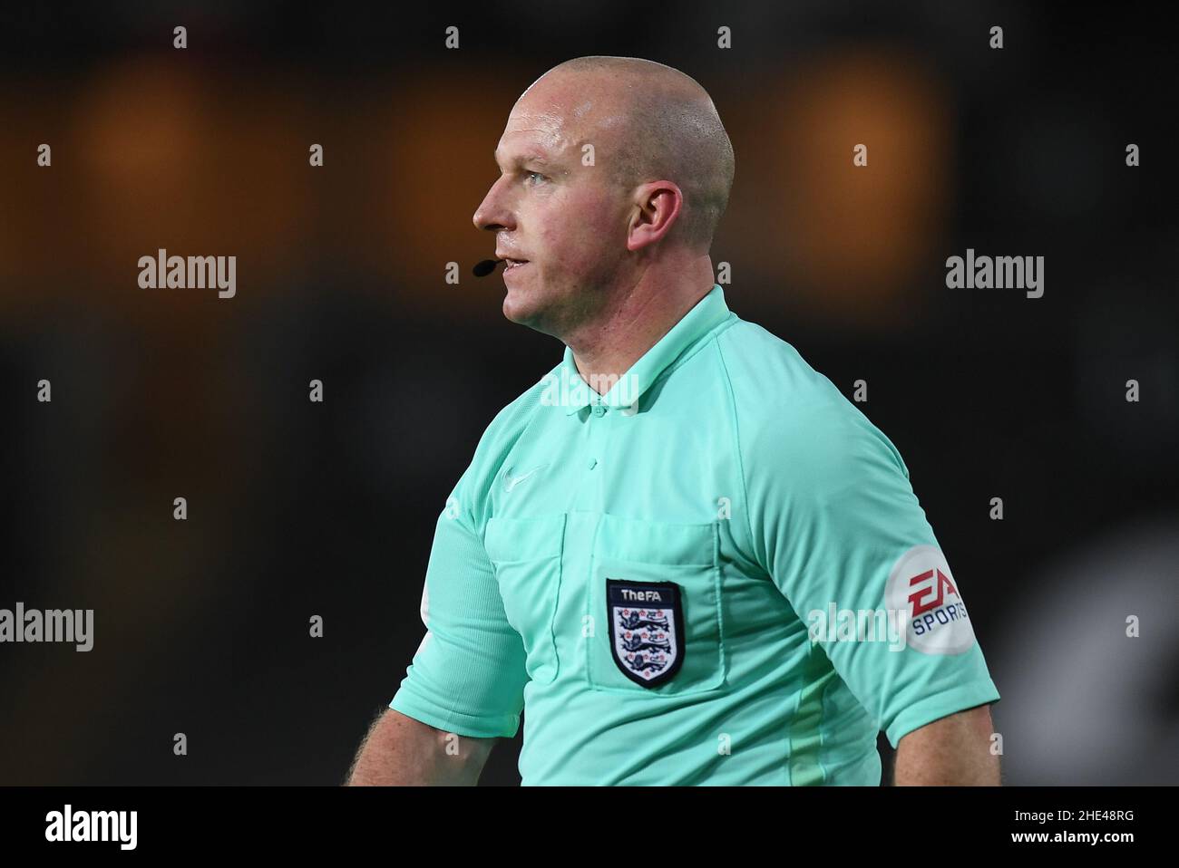 Referee simon hooper hi-res stock photography and images - Alamy