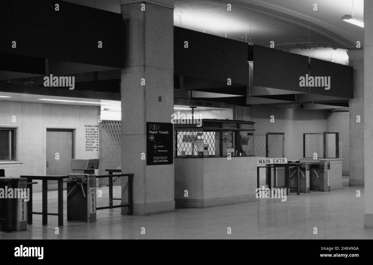 RTA Red Line Public Square Station Second Entrance Stock Photo - Alamy