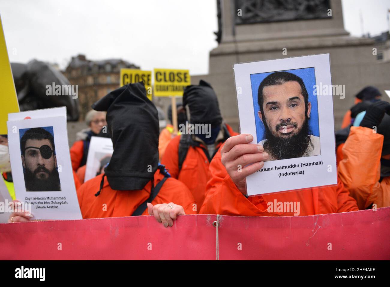 Men wearing hoods hi-res stock photography and images - Alamy