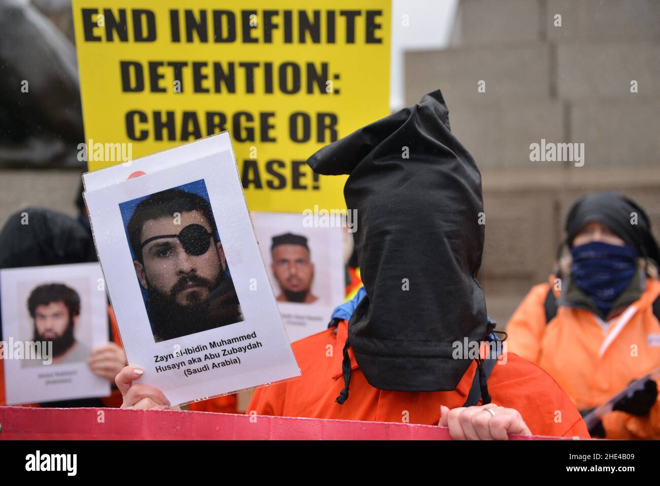 Men wearing hoods hi-res stock photography and images - Alamy