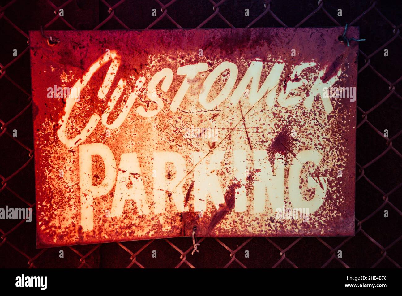 Old rusty parking sign hi-res stock photography and images - Alamy