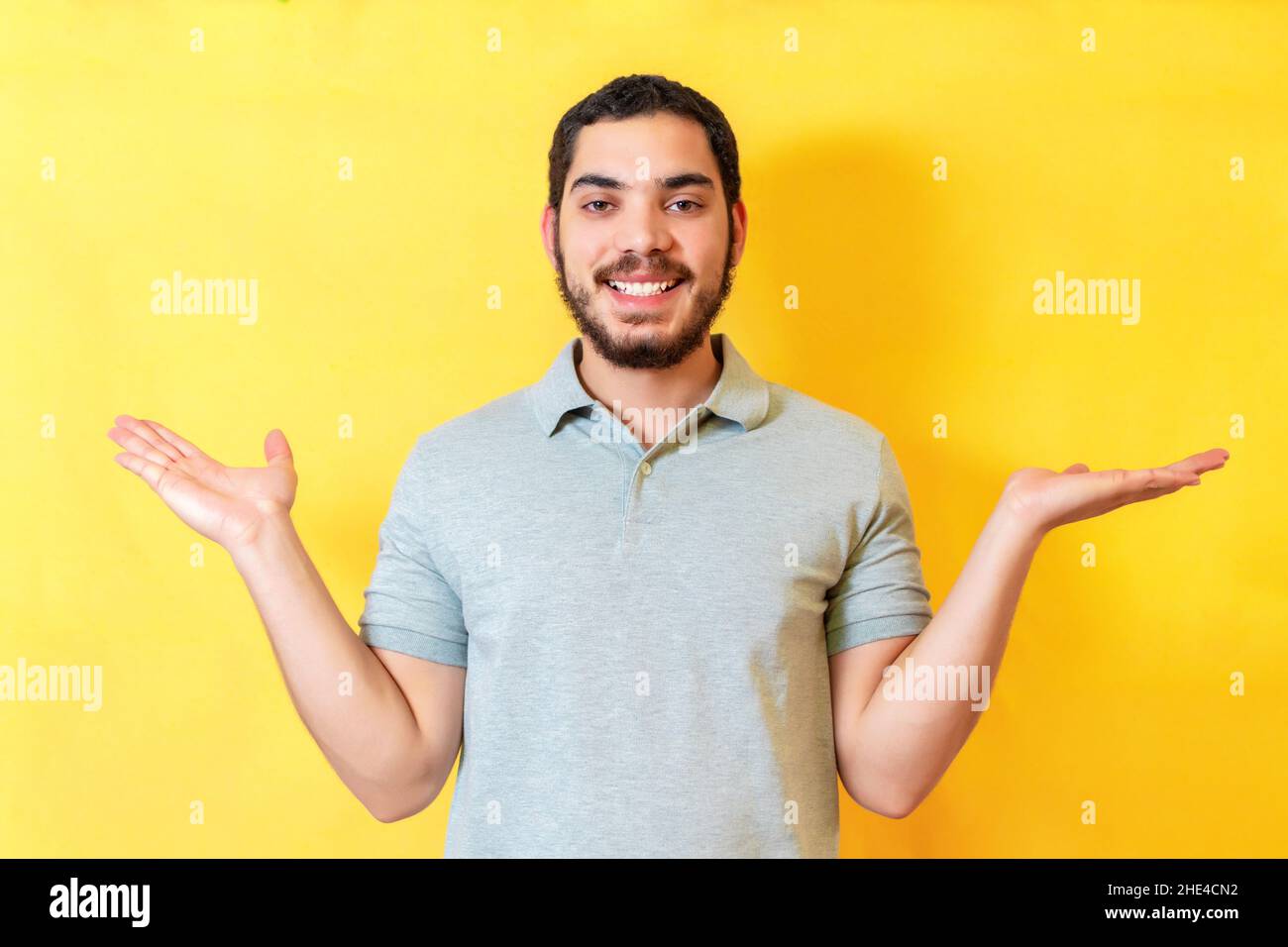Man standing side view isolated hi-res stock photography and images - Alamy