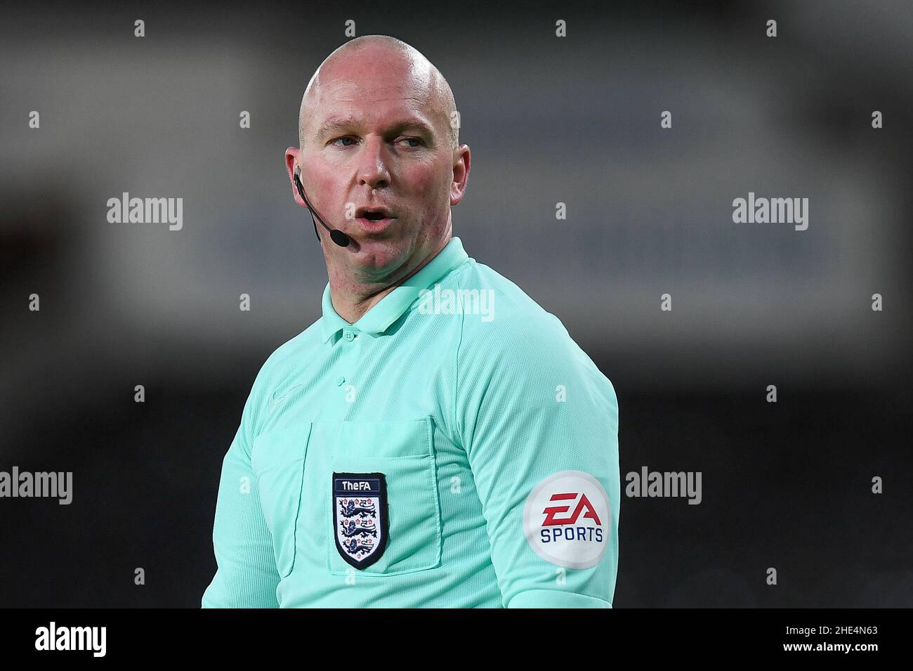 referee Simon Hooper during the game Stock Photo - Alamy