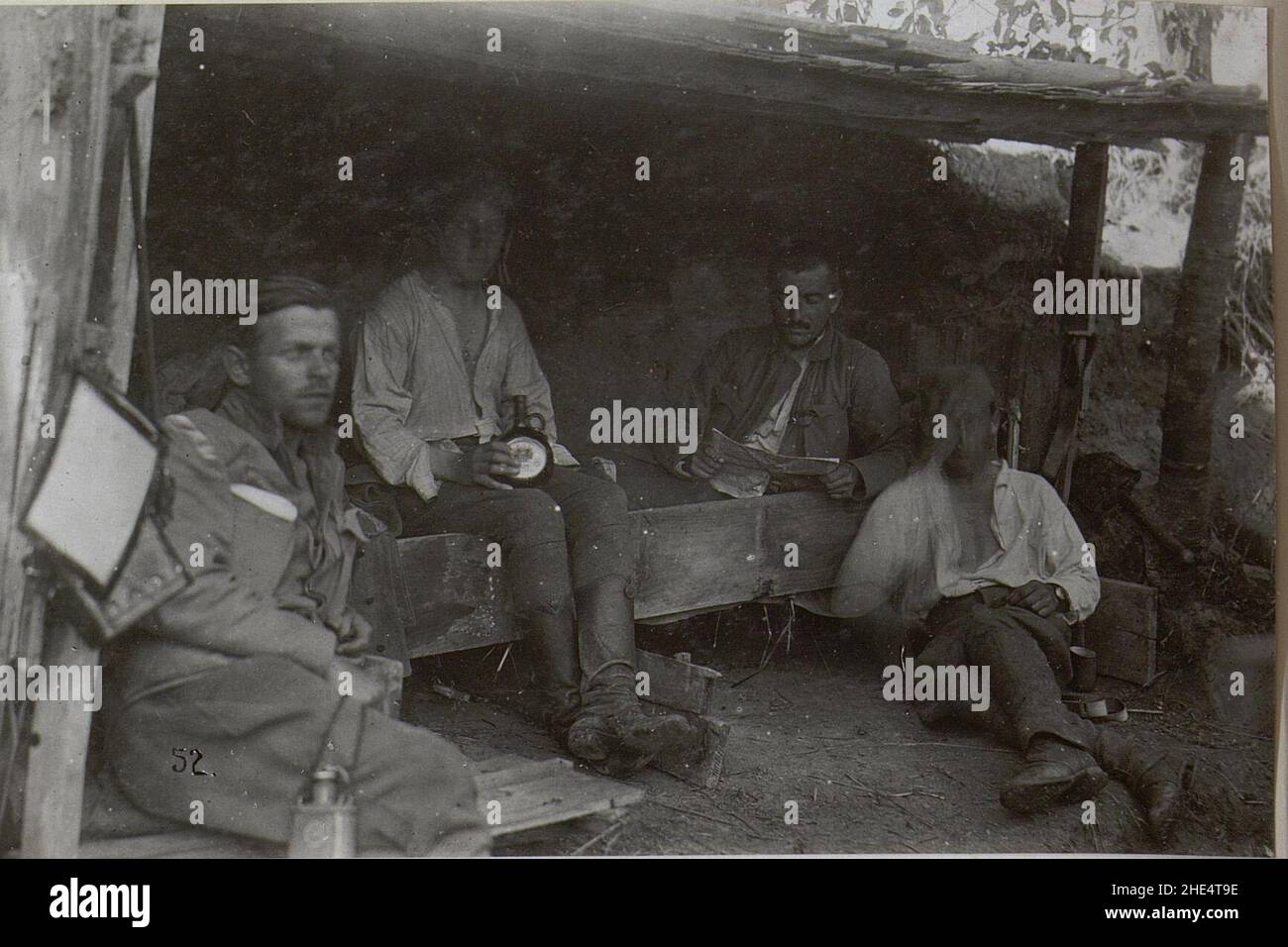 Ruhepause im Unterstand Stock Photo - Alamy