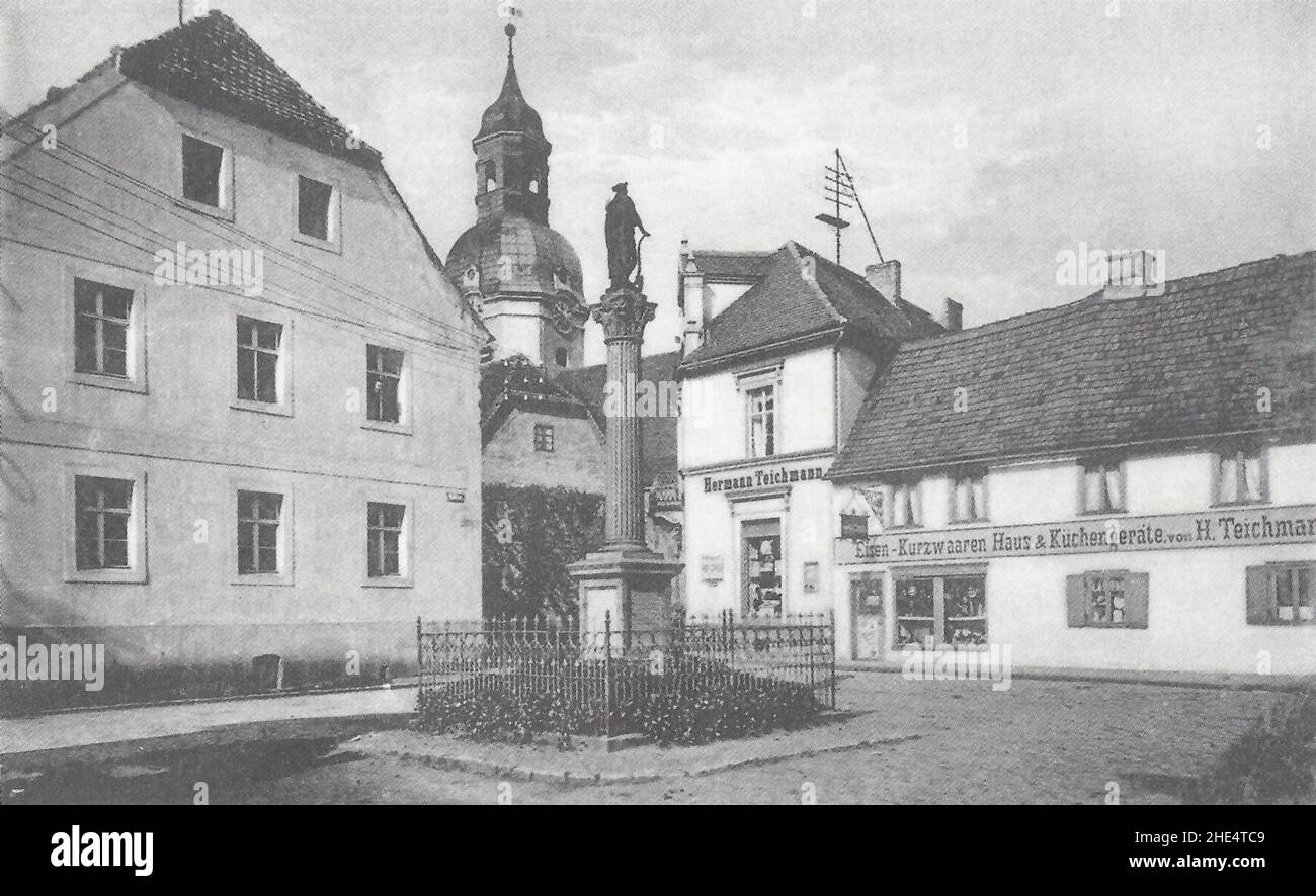 Ruhland, Brauhausplatz etwa 1900, mit Germania-Denkmal Stock Photo - Alamy