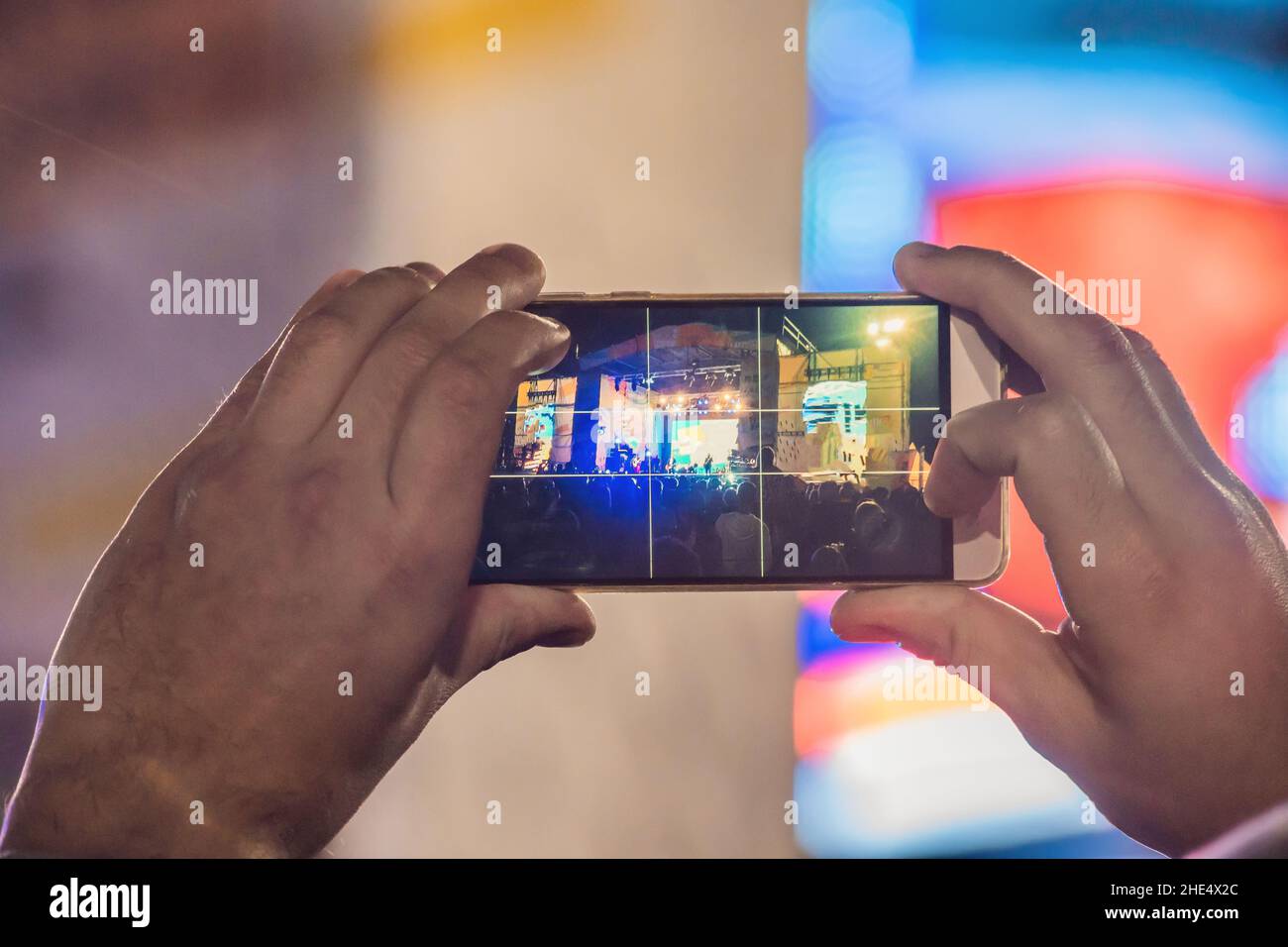 Use advanced mobile recording, fun concerts and beautiful lighting ...