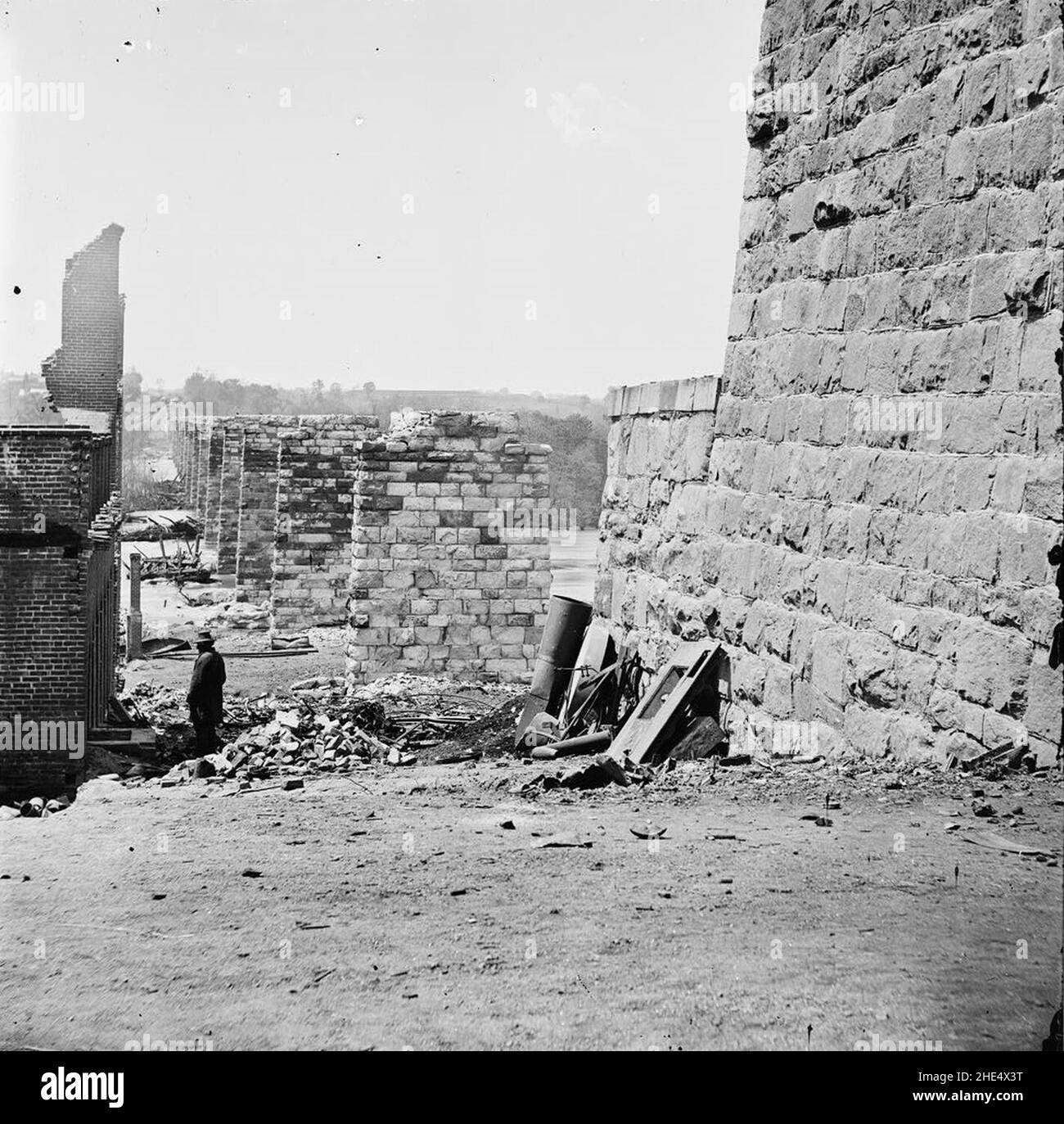 Ruins of Richmond & Petersburg Railroad bridge Stock Photo - Alamy