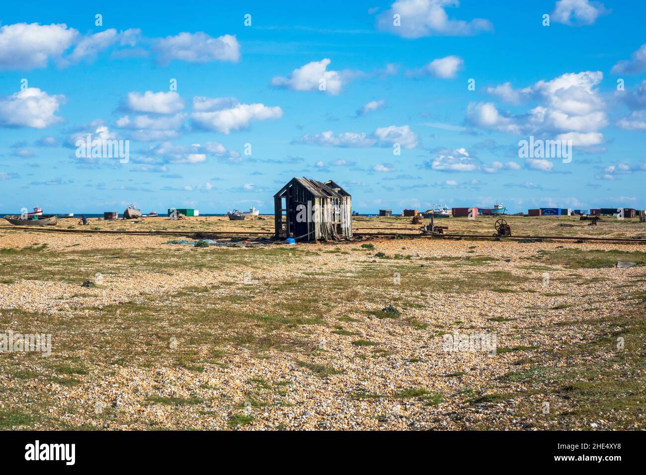 Abandoned shack hi-res stock photography and images - Alamy
