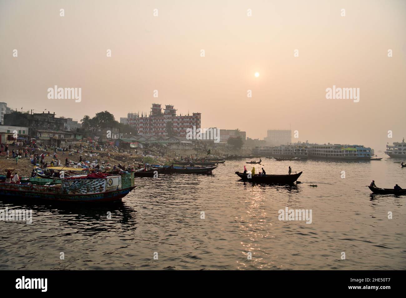 Dhaka Skyline along river Buriganga Stock Photo - Alamy