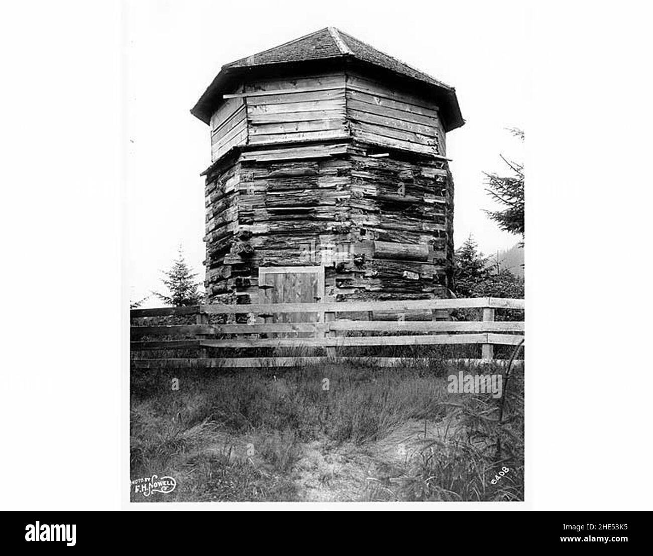 Russian block house, Sitka, 1908 Stock Photo - Alamy