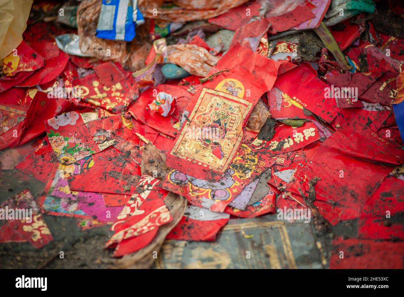 Angpao hi-res stock photography and images - Alamy