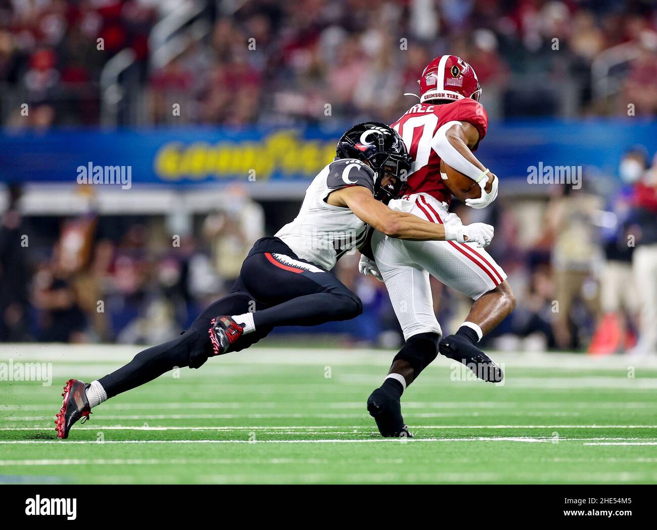 Jojo earle hi-res stock photography and images - Alamy