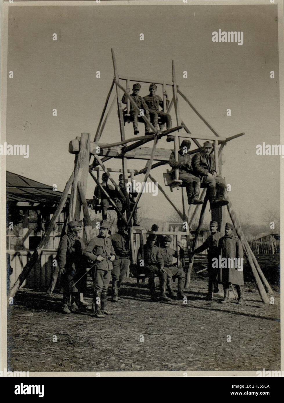 Russische Schaukel in Vale Poeni (Rumänien), aufgenommen am 2.1.1917 ...