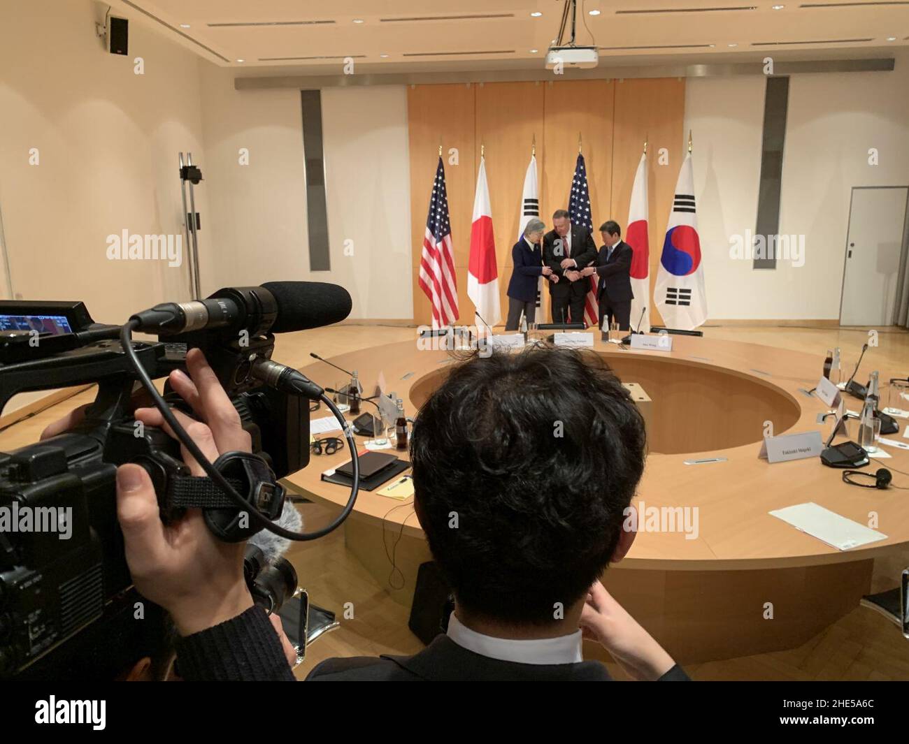 Trilat hi-res stock photography and images - Alamy
