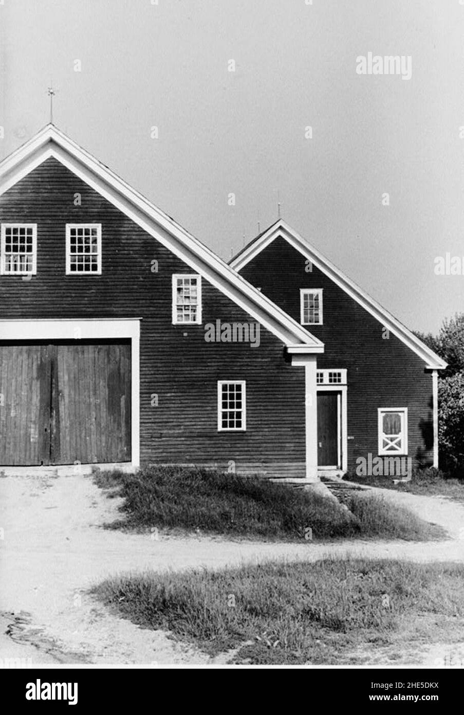 Shaker buildings Black and White Stock Photos & Images - Alamy