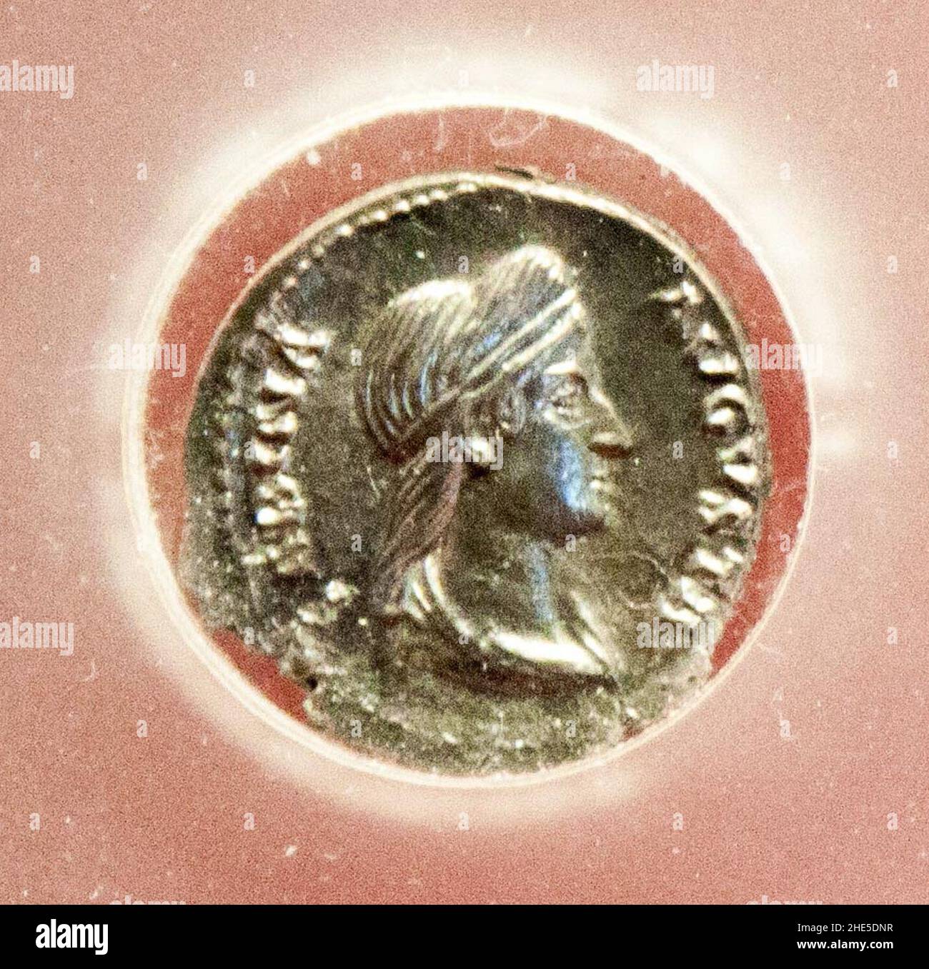 Sabina (wife of Hadrianus) (Roman coin Stock Photo - Alamy