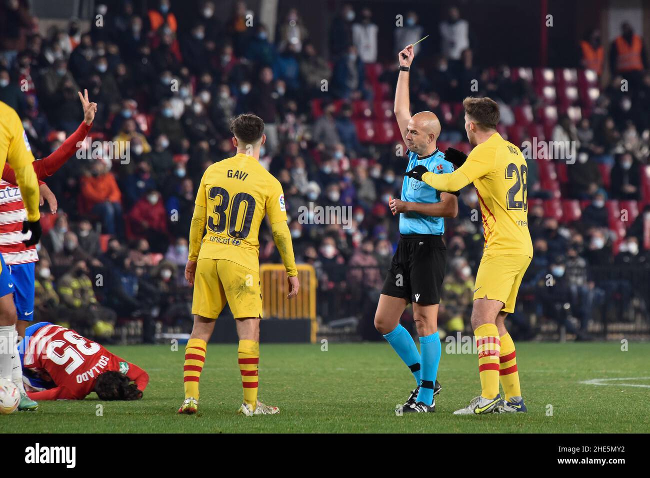 Referee pablo gonzalez fuertes hi-res stock photography and images - Alamy