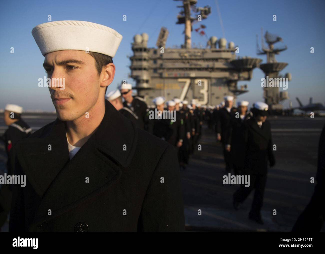 Sailors mand the rails aboard USS George Washington. (11225131553 Stock ...