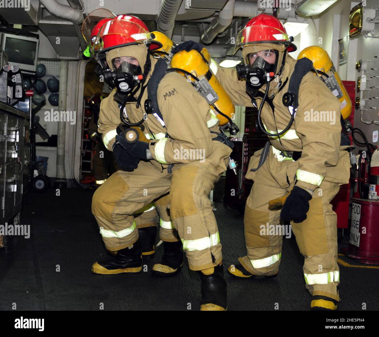Fire fighting at sea hi-res stock photography and images - Alamy
