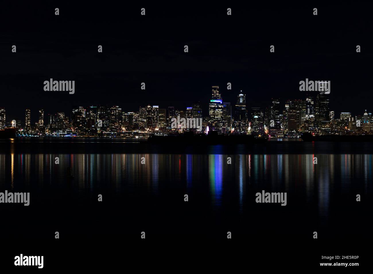 Seattle Waterfront Night Stock Photo - Alamy