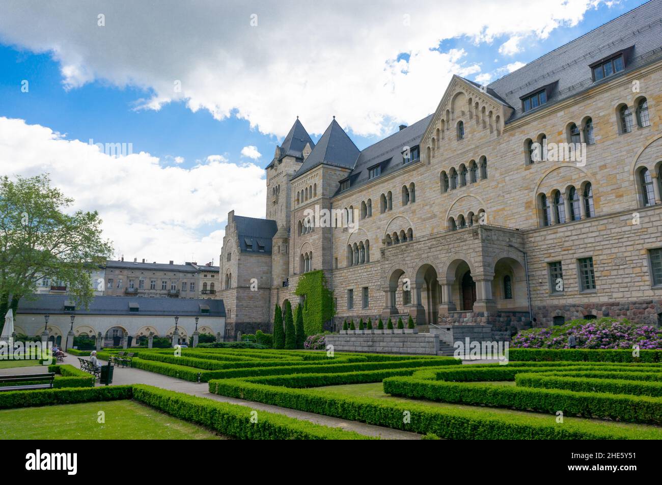 Imperial castle building hi-res stock photography and images - Alamy