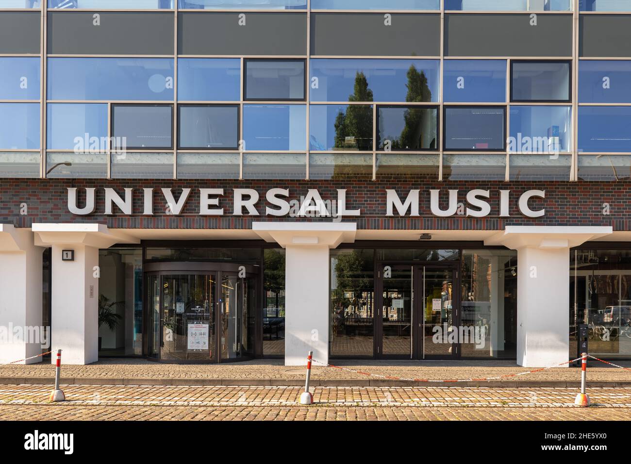 Universal music publishing group hi-res stock photography and images ...