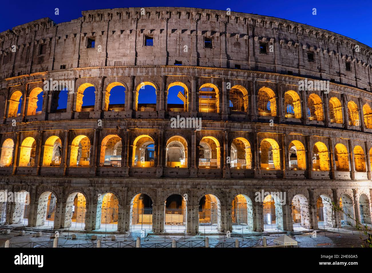 Colosseum facade hi-res stock photography and images - Alamy