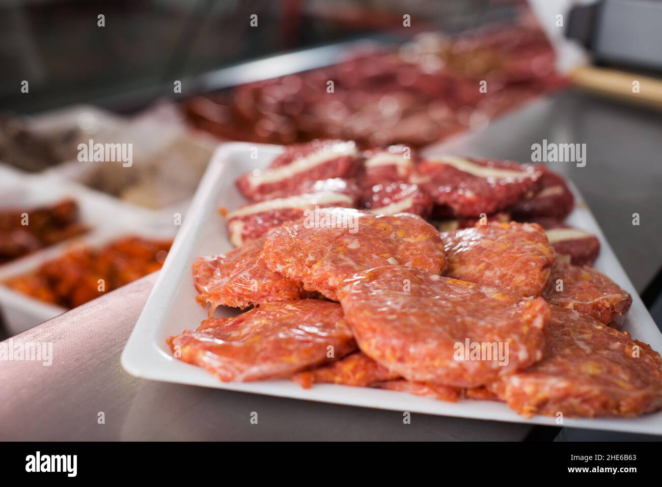 Beef display in grocery store hi-res stock photography and images - Alamy