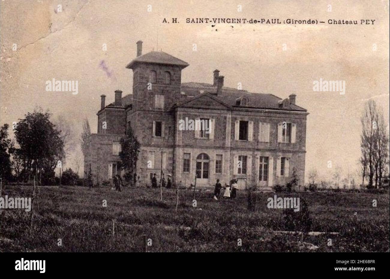 Saint-Vincent-de-Paul château Pey Stock Photo - Alamy