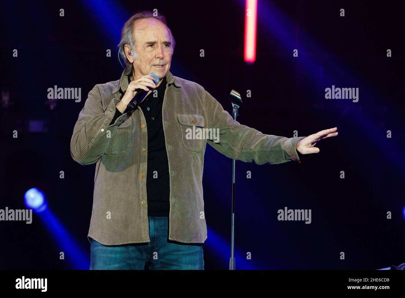 Joan Manuel Serrat performs at the solidarity concert 'Music with La ...