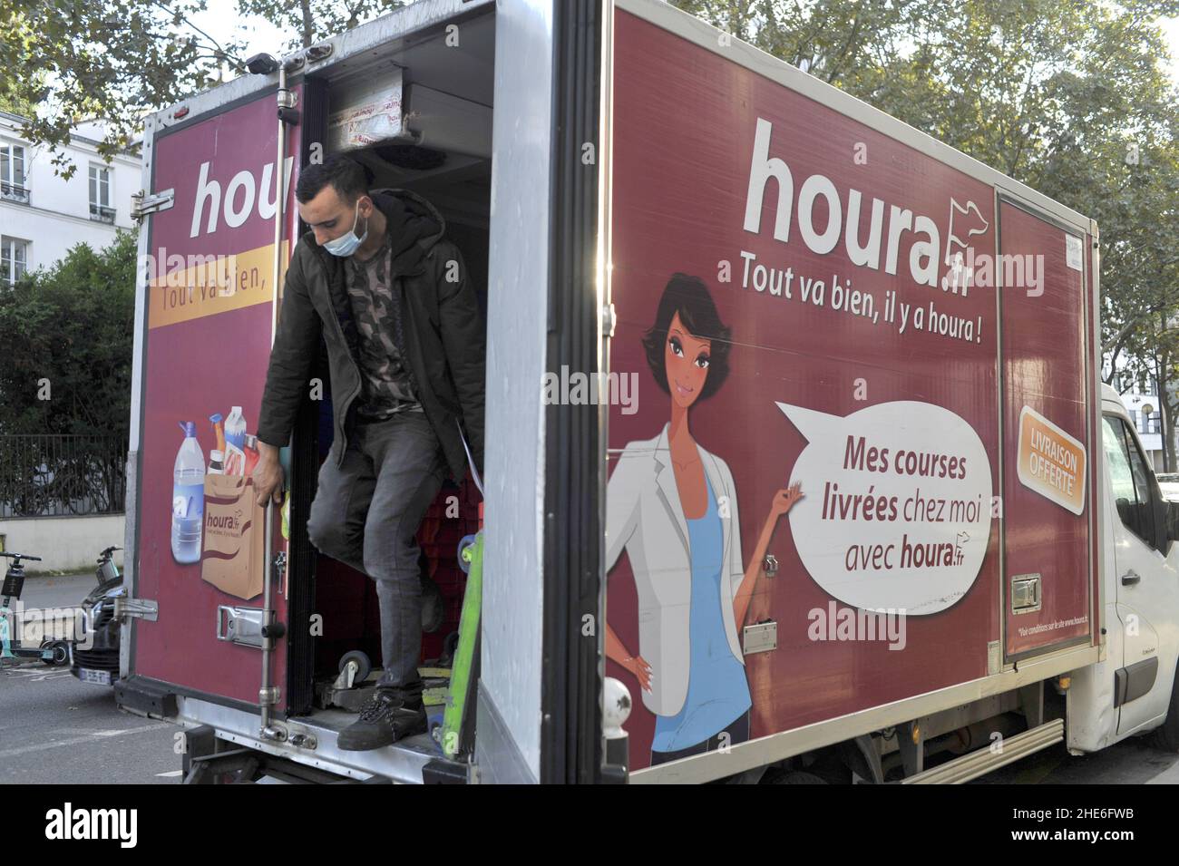 Service de livraison hi-res stock photography and images - Alamy