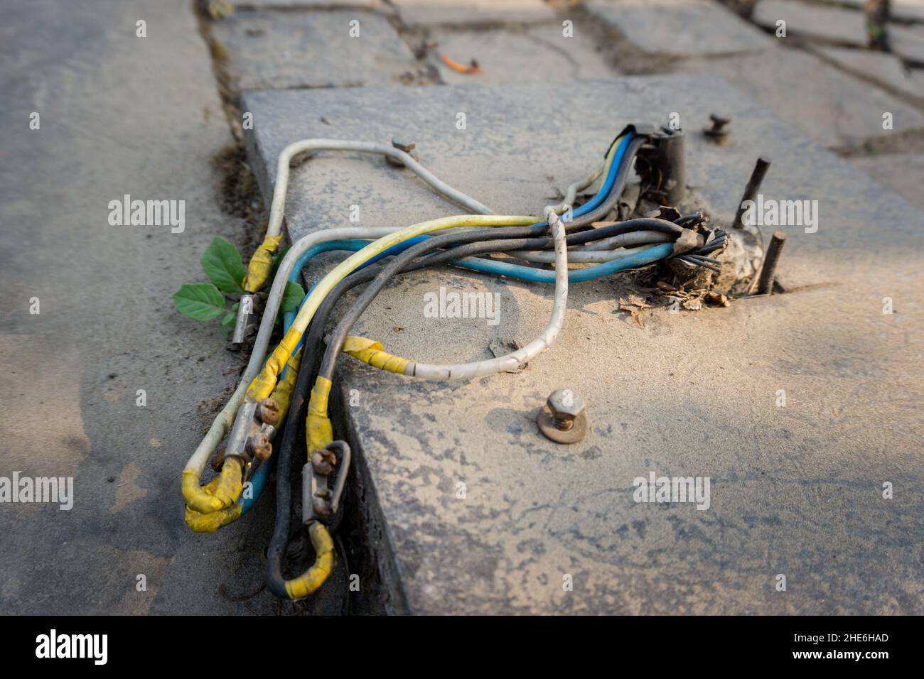 Underground Wire Connection