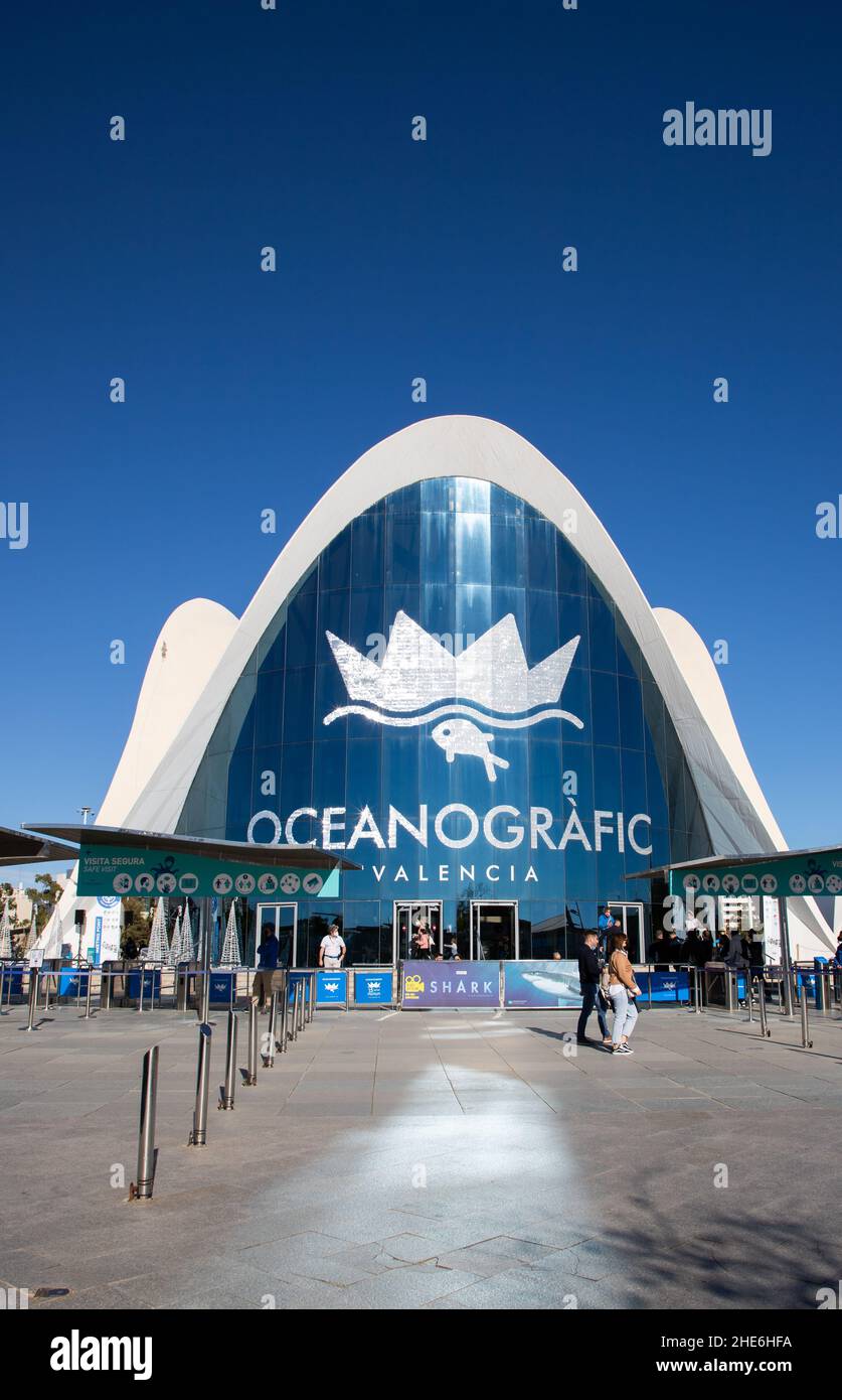 Oceanografic aquarium city arts sciences hi-res stock photography and ...