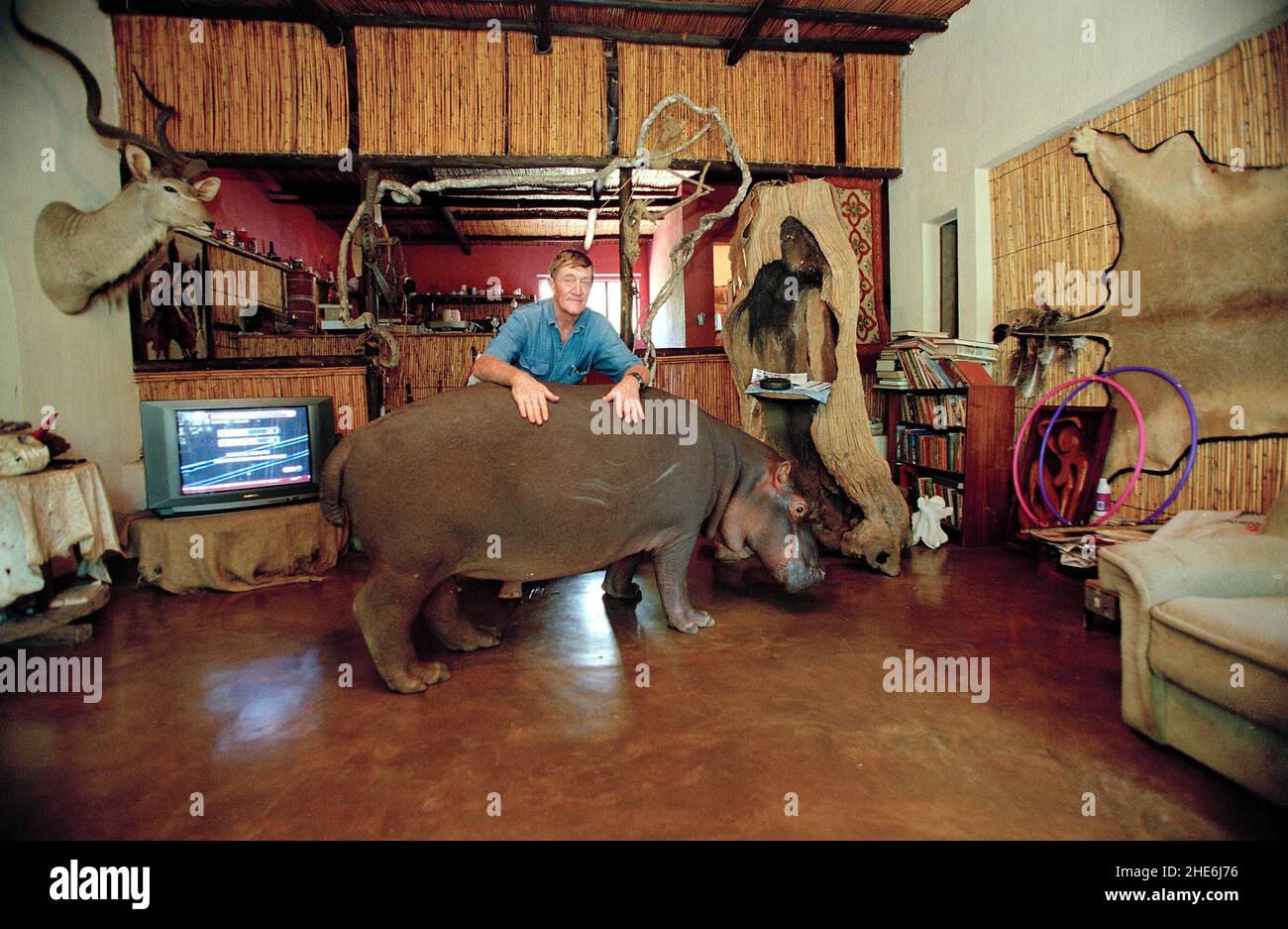 JESS THE HIPPO THE ONLY TAME HIPPO IN THE WORLD WHO HAS BEEN RAISED BY ...