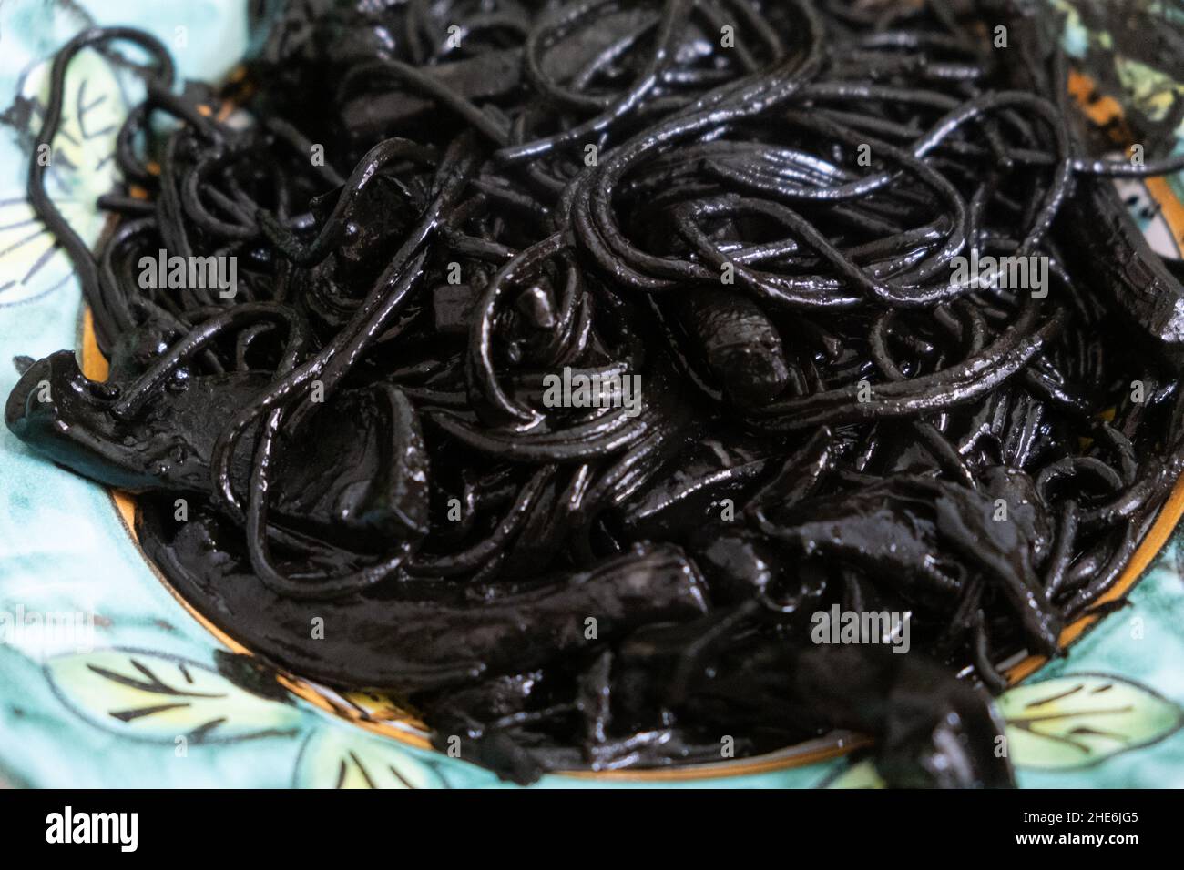 Spaghetti with cuttlefish ink Stock Photo - Alamy