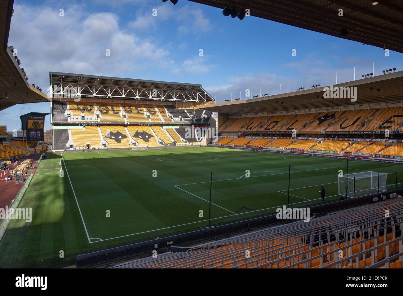 General view of Molineux, Home of Wolverhampton Wanderers Stock Photo ...
