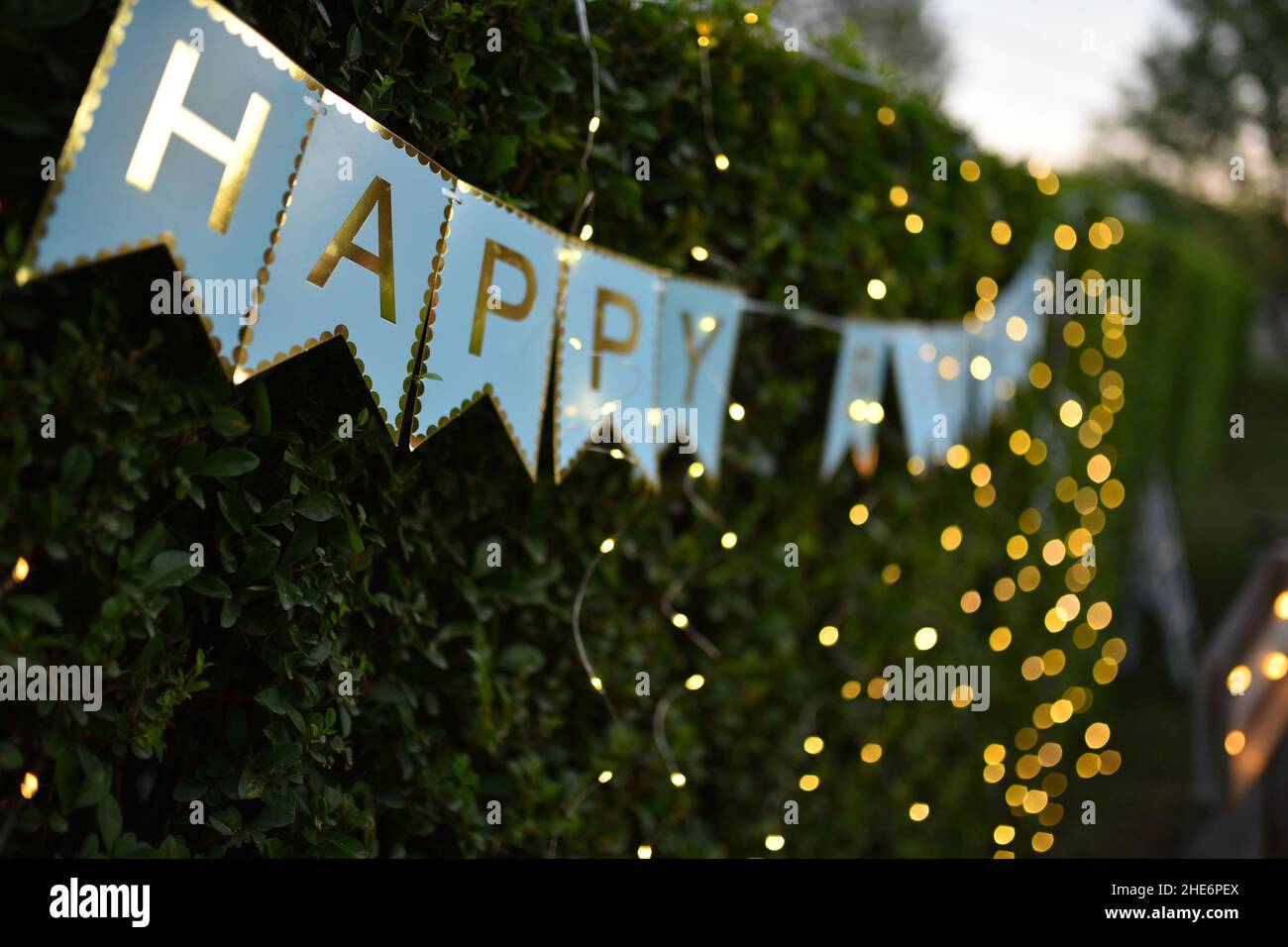 Birthday bunting hi-res stock photography and images - Alamy
