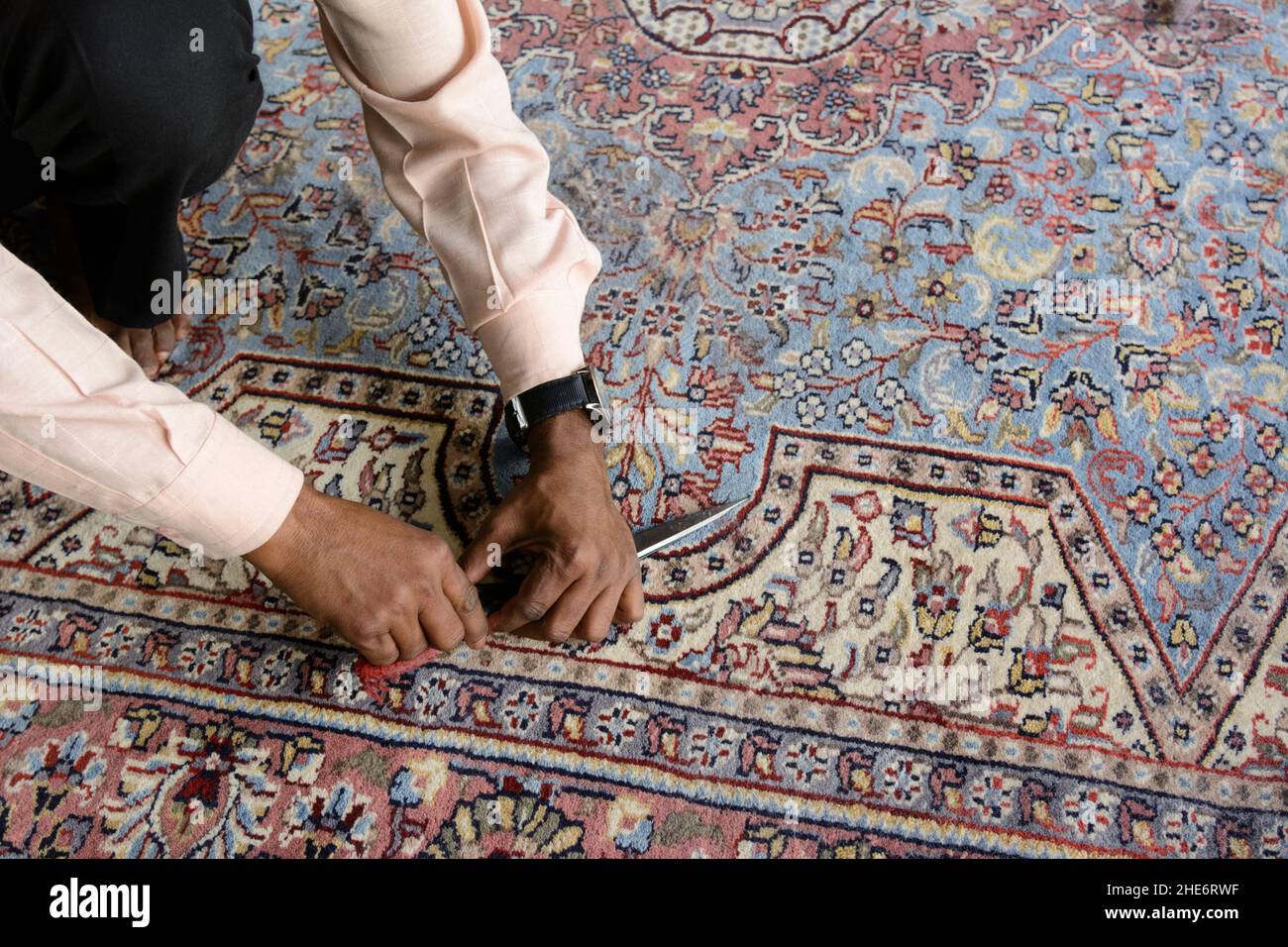 Carpet factory in Jaipur making traditional Rajasthani rugs, Jaipur ...