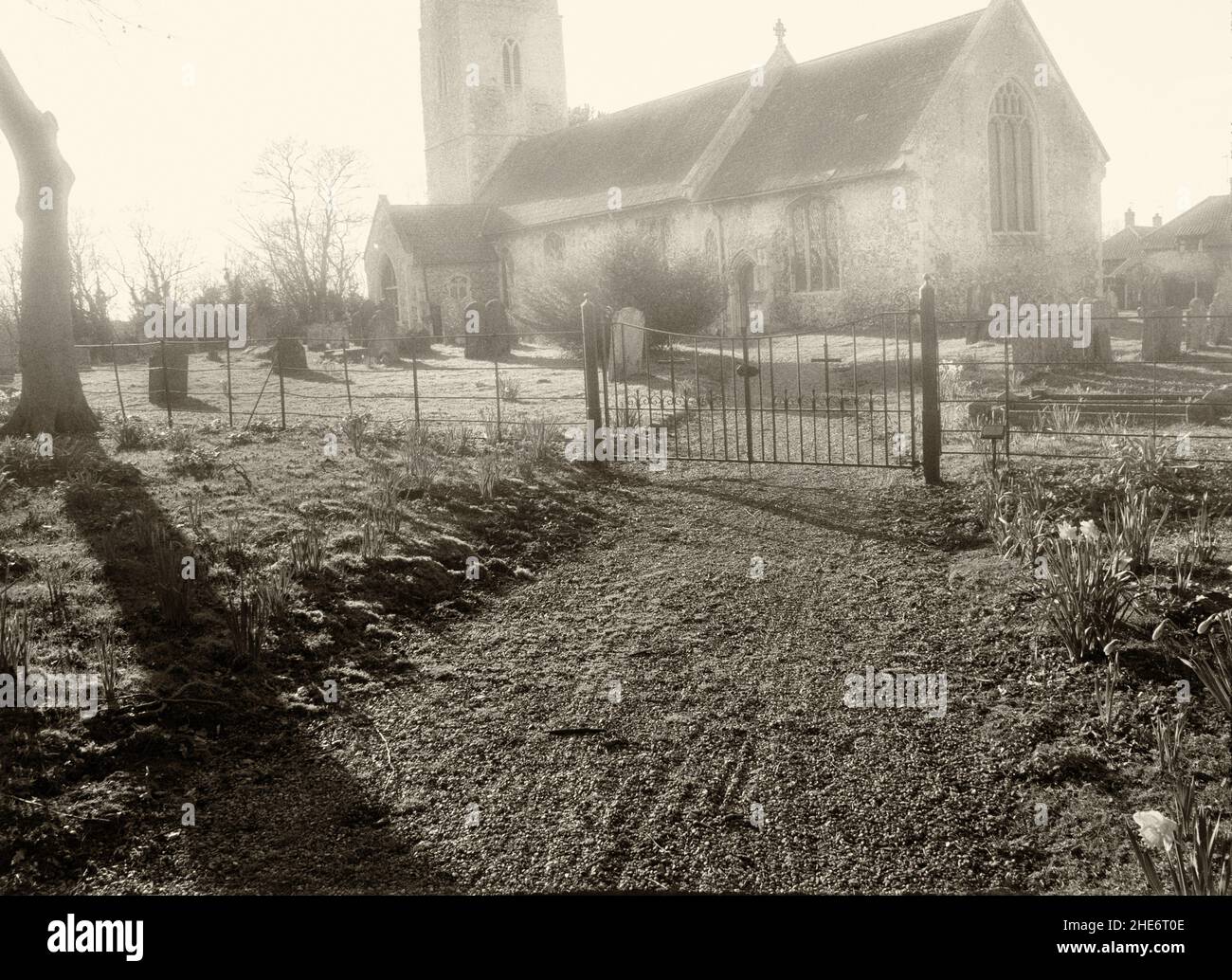 rural norfolk flint church Stock Photo - Alamy