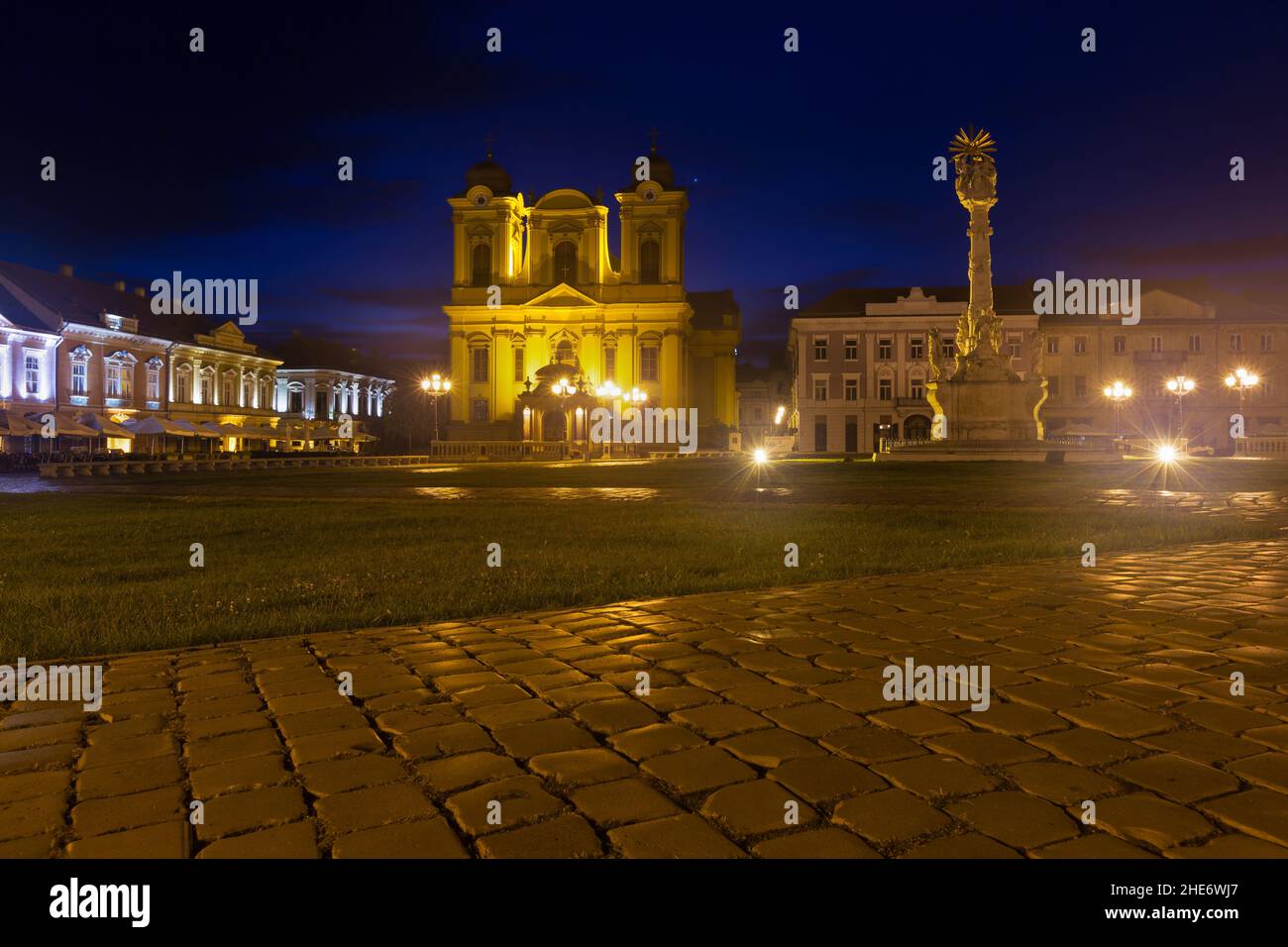 Photography of night light of Union Square Stock Photo - Alamy