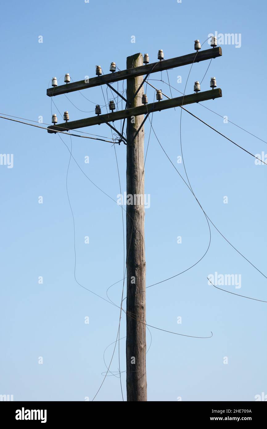 Electric post power pole. Wire breakage Stock Photo - Alamy